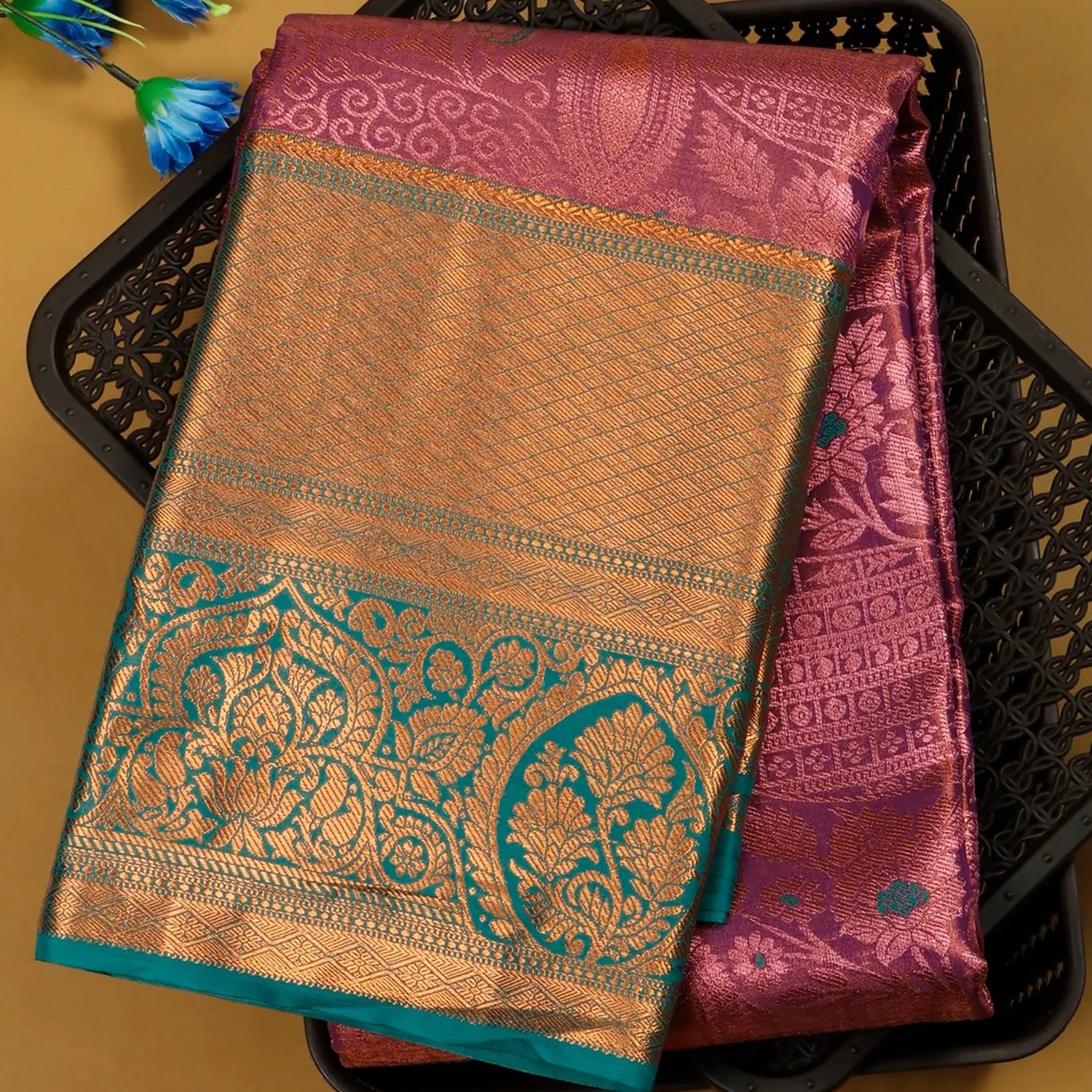 Buy Exquisite Kanchipuram Tissue Sarees Online - Jayachandran
